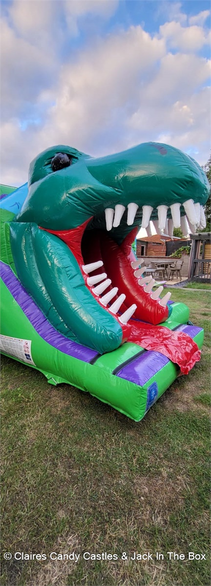 12ft x 15ft Dinosaur castle single headed - Bouncy Castle Hire softplay ...